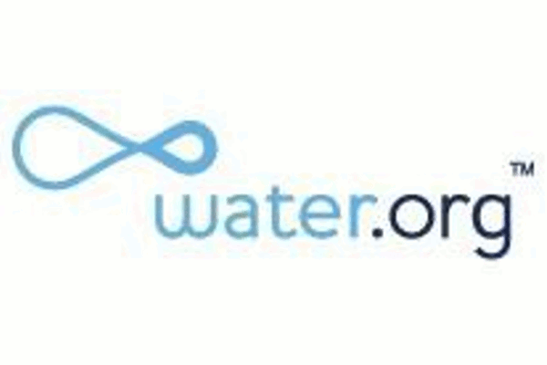 បុគ្គលិក ផ្នែកទី ផ្សារ with Water.org